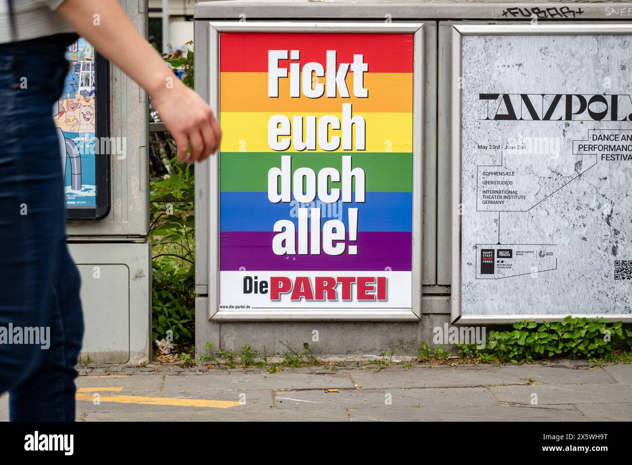 Ein Wahlplakat für die Europäische Wahlen von Die Partei mit der ...