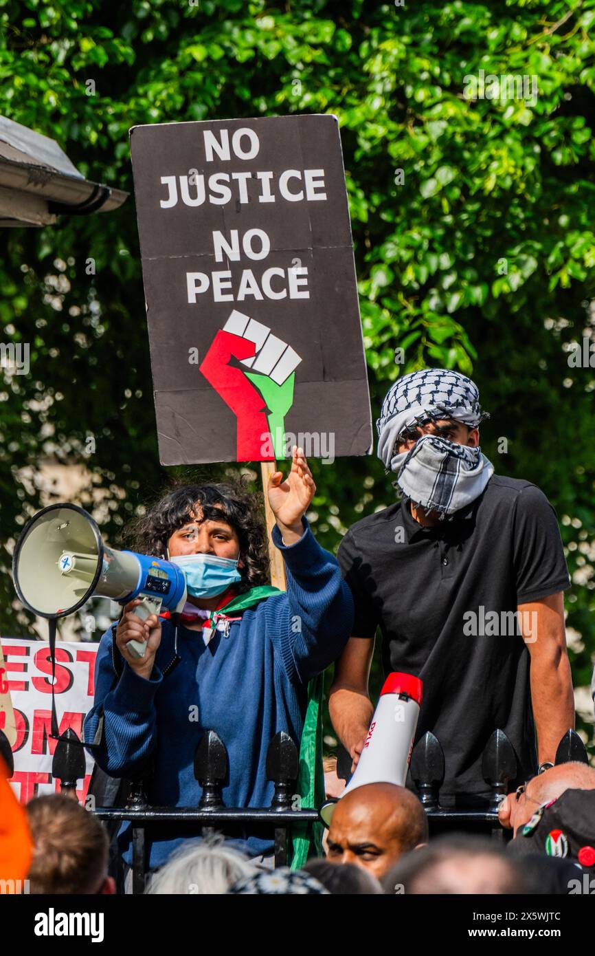 London, UK. 11th May, 2024. A march arrives to lend support to those ...