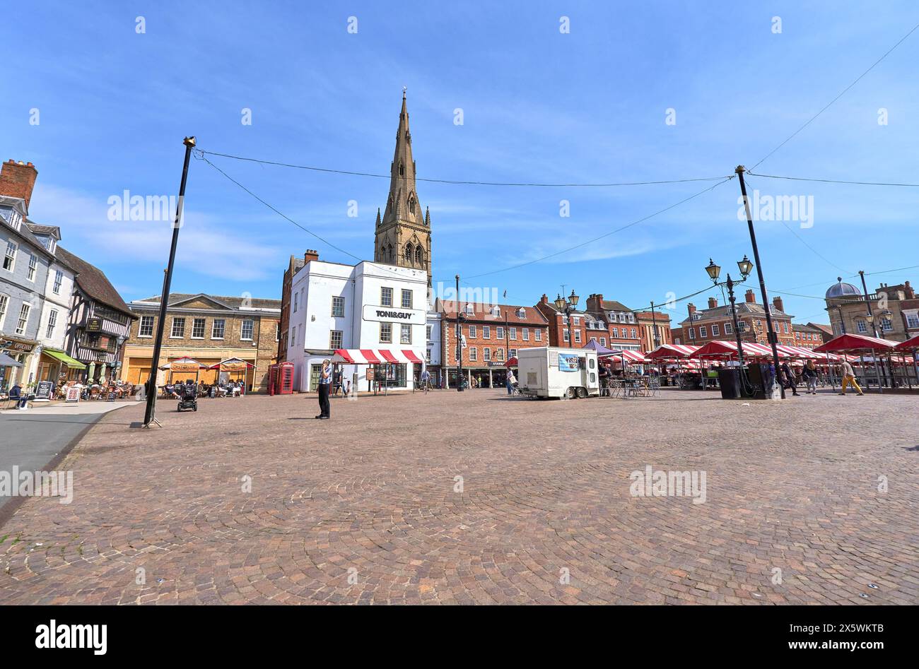 Market square in Newark on Trent, Nottinghamshire, UK Stock Photo - Alamy