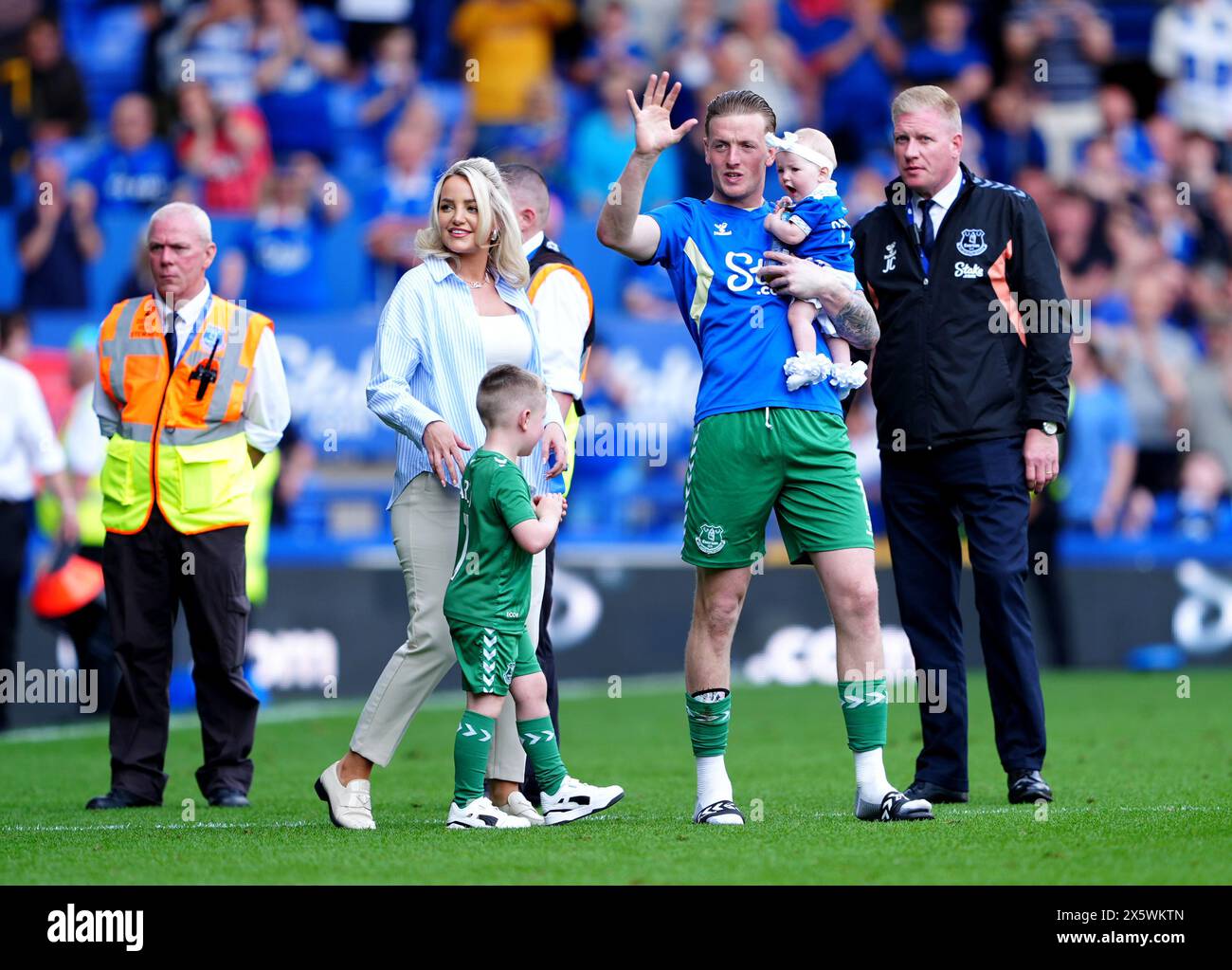 Everton goalkeeper Jordan Pickford, his wife Megan Pickford and their ...