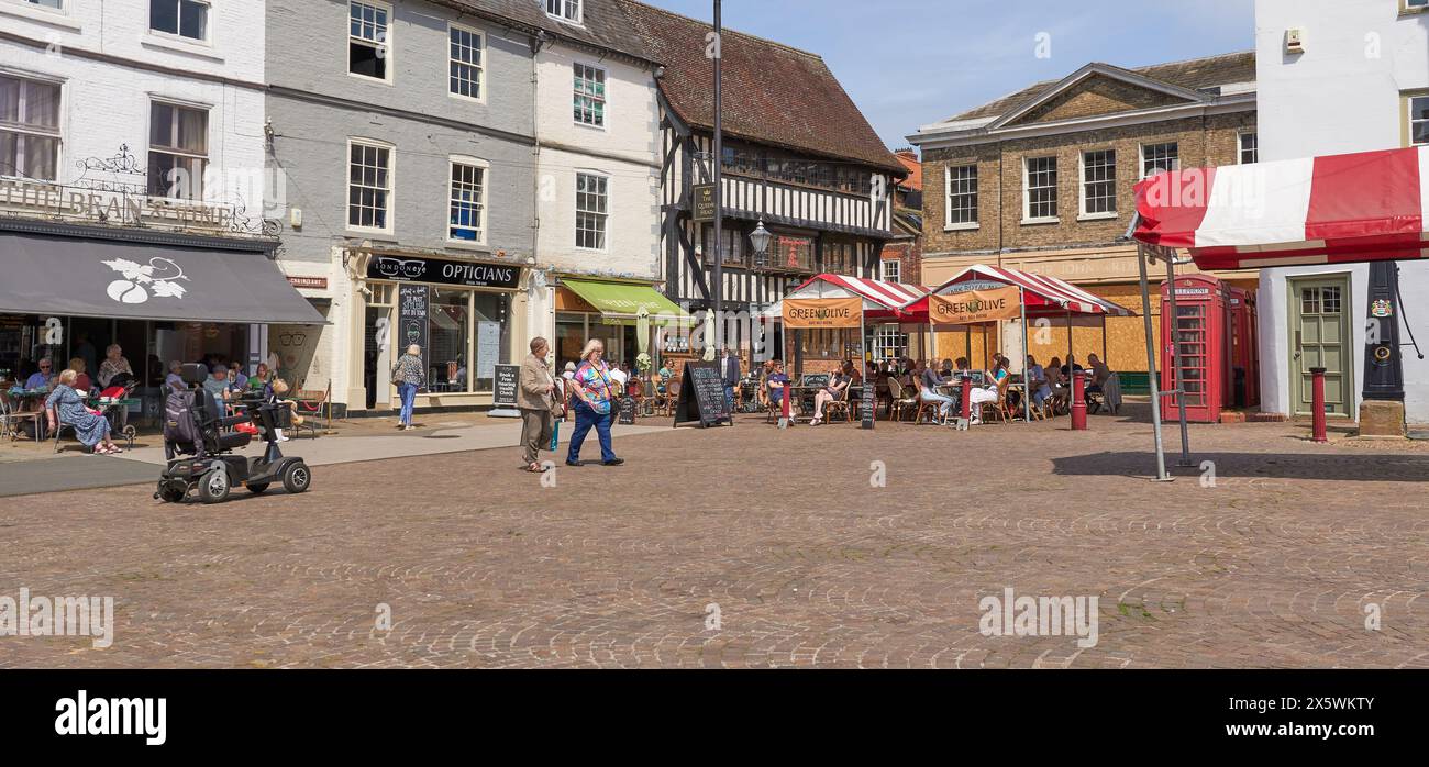 Market square in Newark on Trent, Nottinghamshire, UK Stock Photo - Alamy