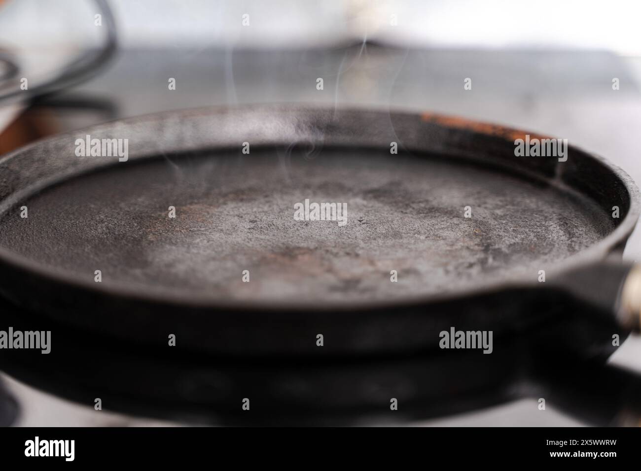 Preheating with high heat hi-res stock photography and images - Alamy