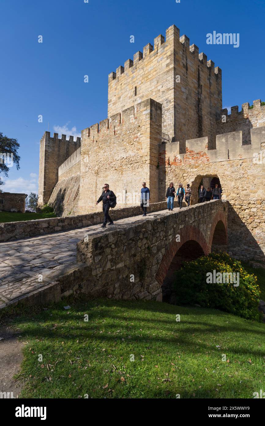 Castelo de Sao Jorge, Lisbon - 11th c. St George's castle in the ...