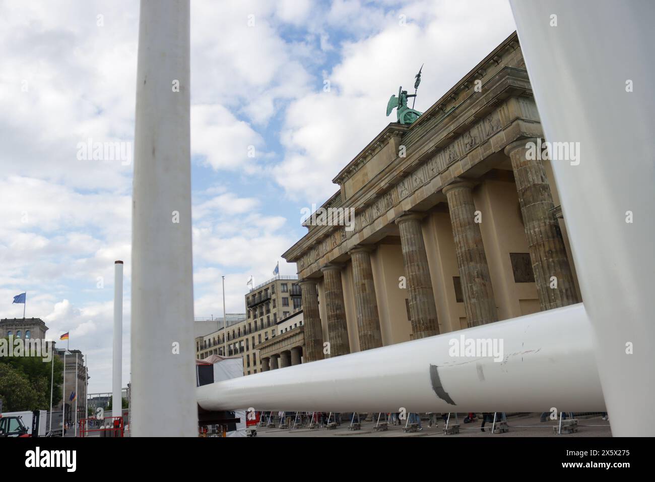 Berlin, Germany. 11th May, 2024. 11 may 2024. Berlin. At the Brandenburg Gate, preparations ...