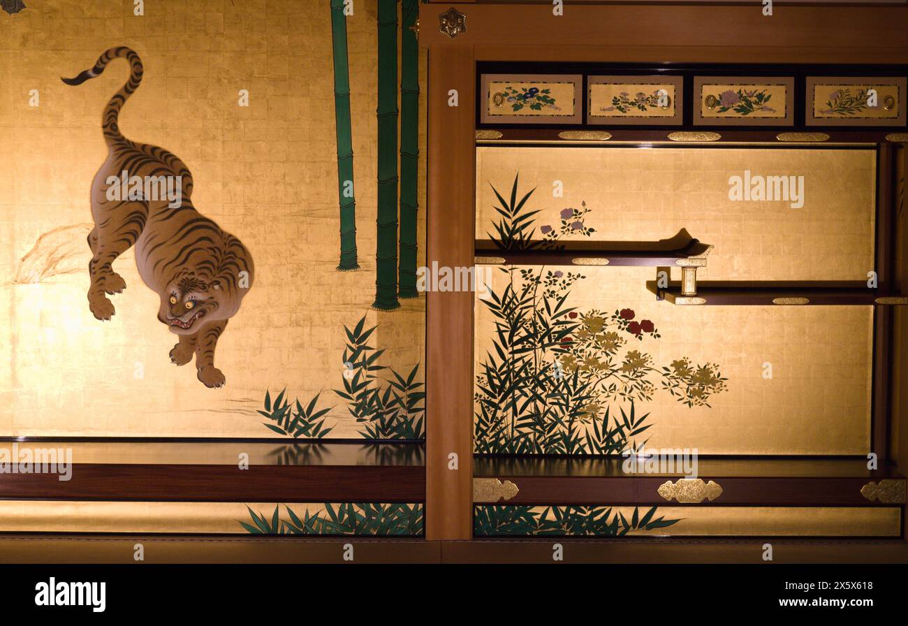 Japan, Nagoya, Castle, Hommaru Palace, interior, paintings Stock Photo ...