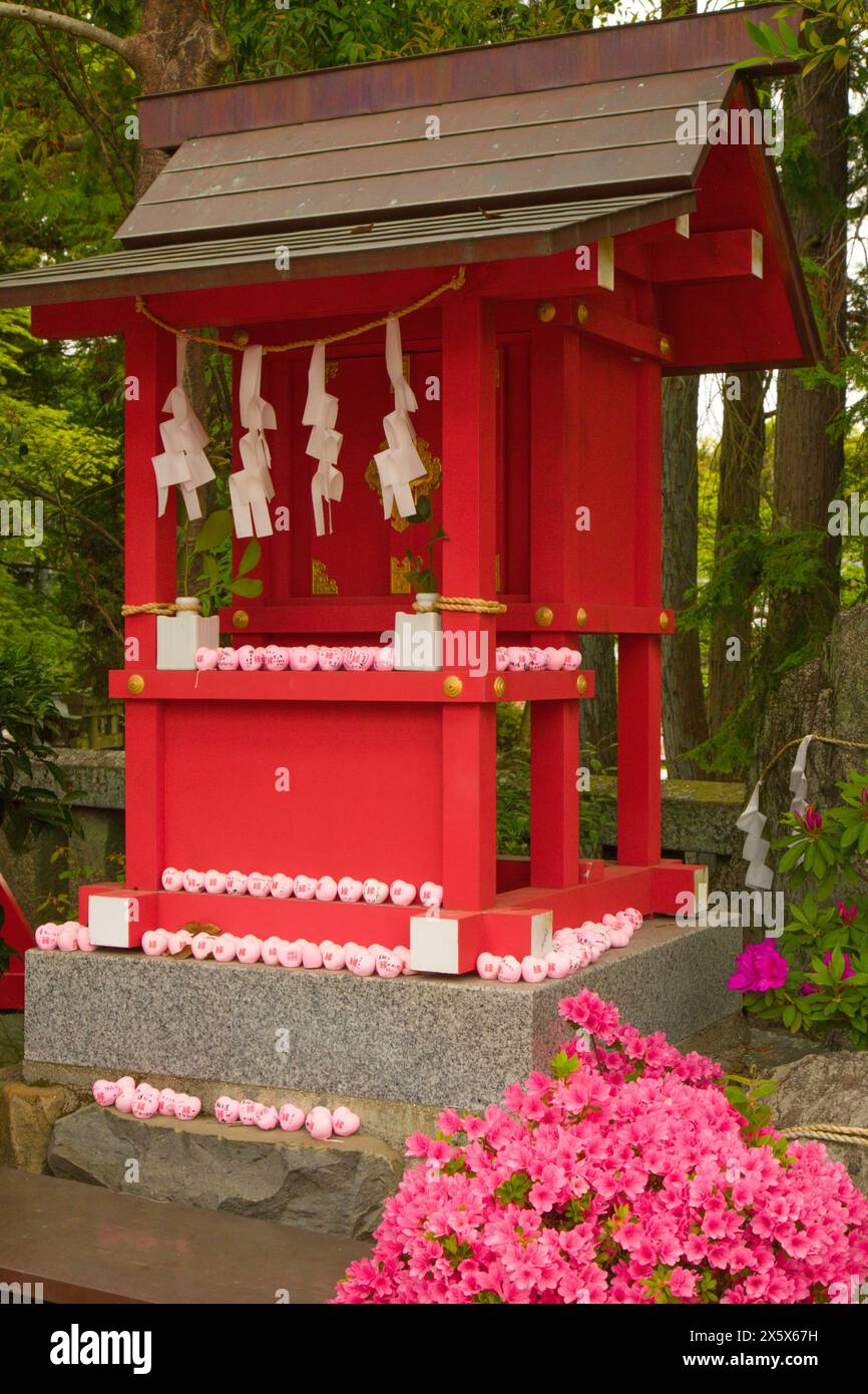 Sanko inari shrine hi-res stock photography and images - Alamy