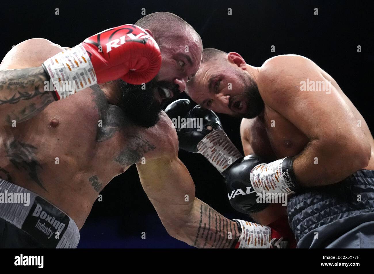 Patrick Korte (left) and Hughie Fury in the heavy weight bout at ...