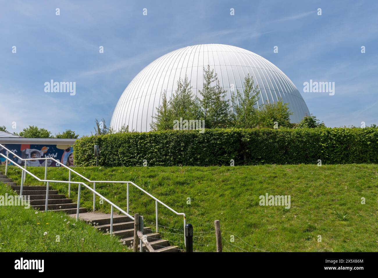 Winchester science centre and planetarium hi-res stock photography and ...