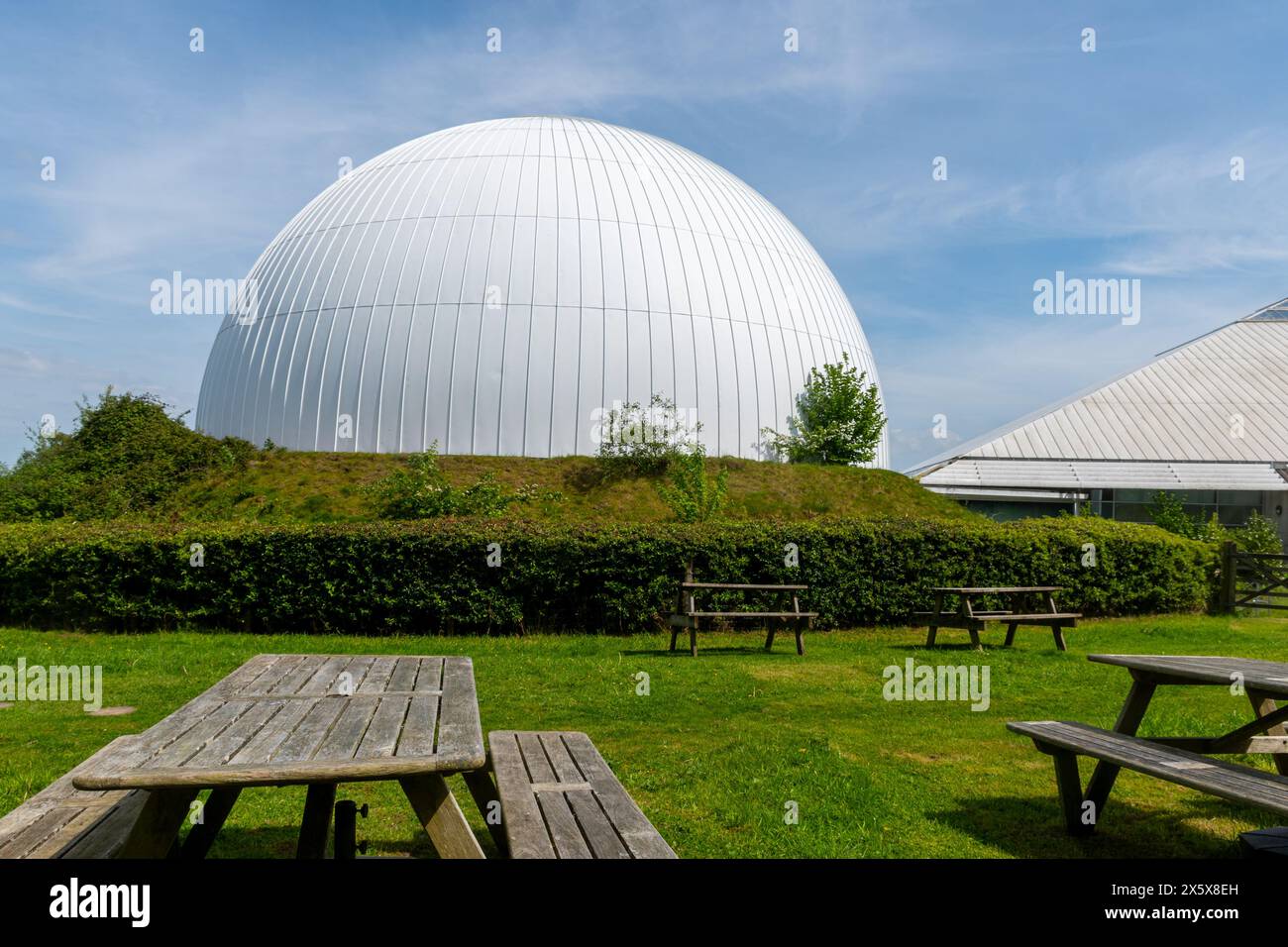 Winchester science centre and planetarium hi-res stock photography and ...