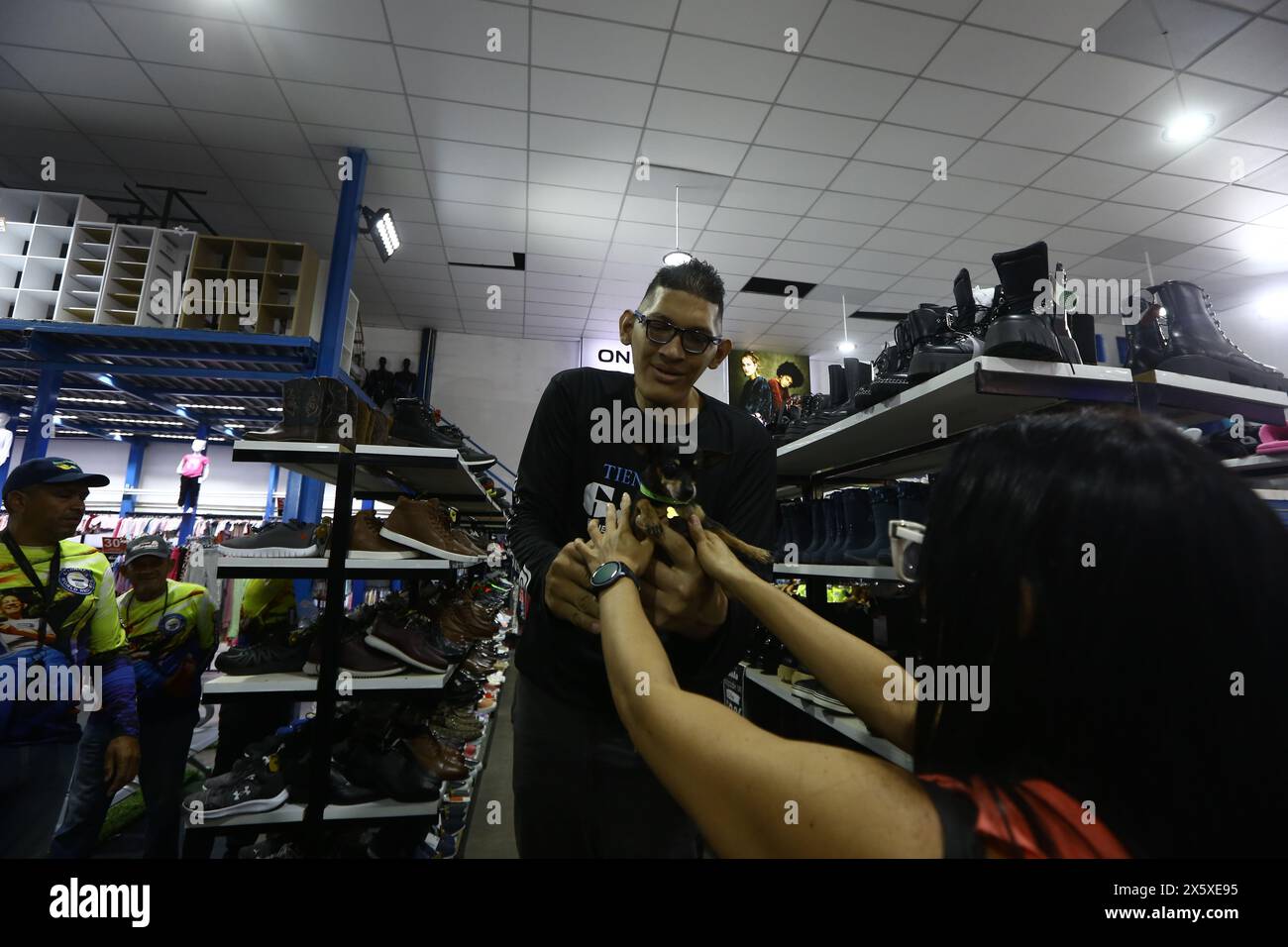 Hernandez largest feet hi-res stock photography and images - Alamy