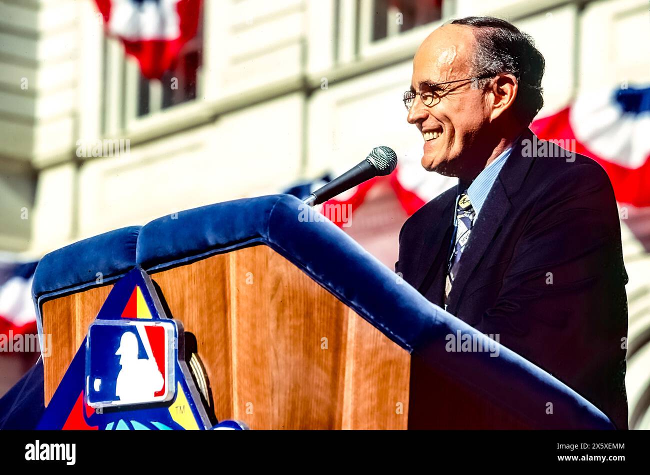 NYC Mayor Rudy Giuliani at the 1999 NY Yankee World Series Victory ...