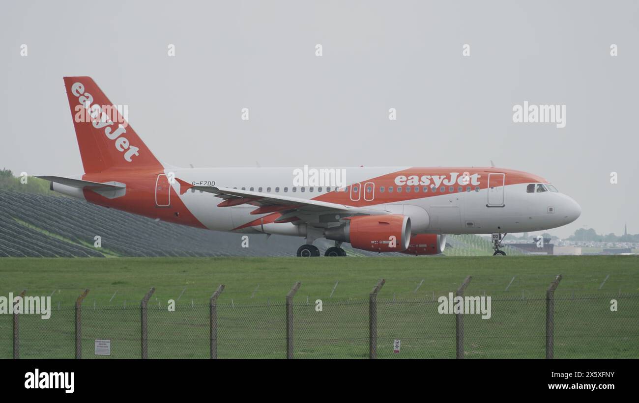 EasyJet Airbus A320 Stock Photo - Alamy