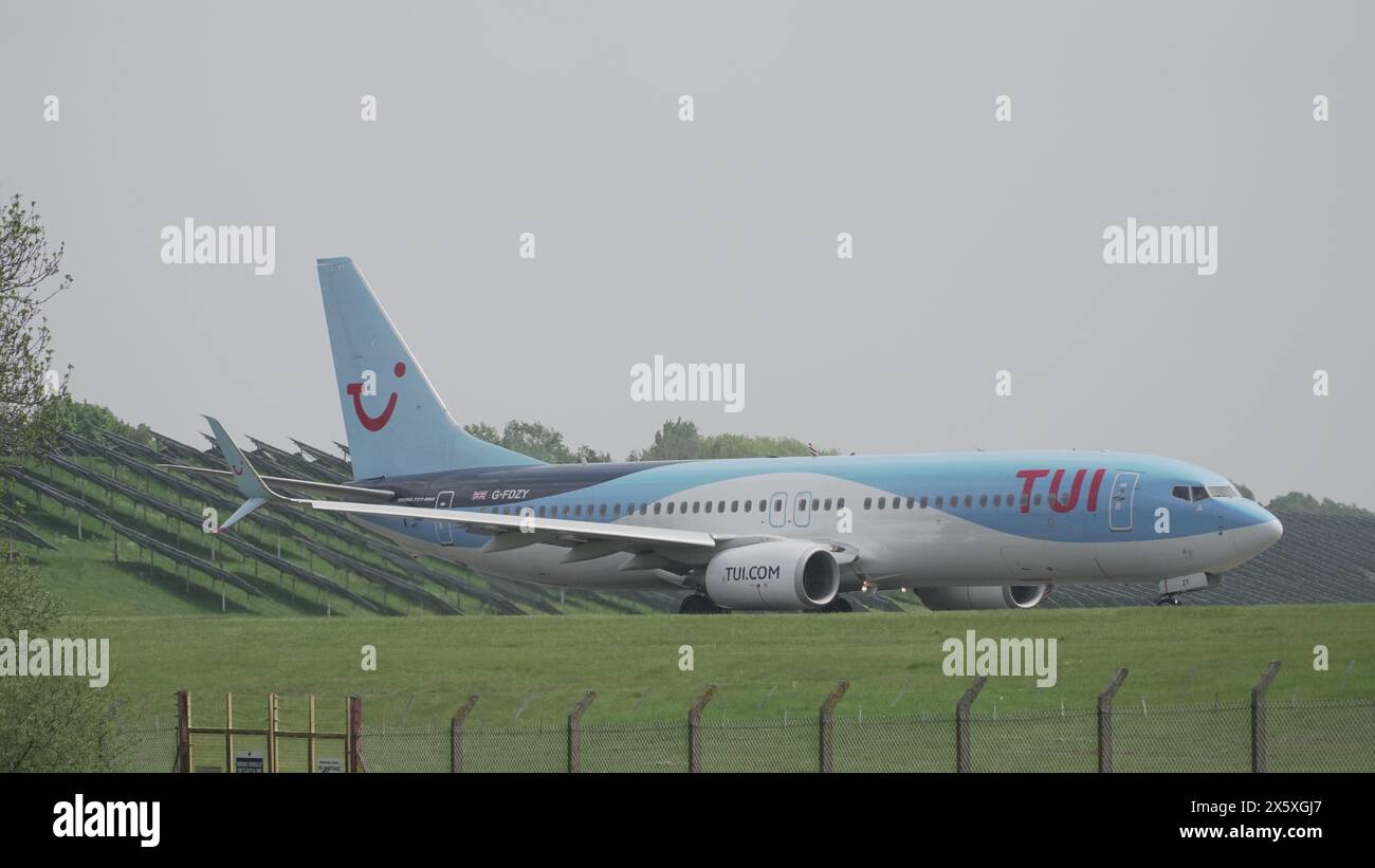 TUI Boeing 737 Stock Photo - Alamy