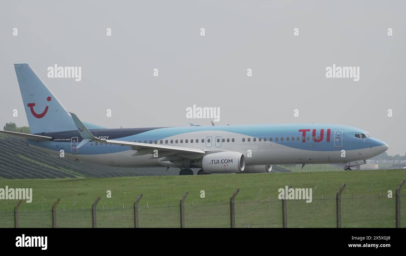 TUI Boeing 737 Stock Photo - Alamy