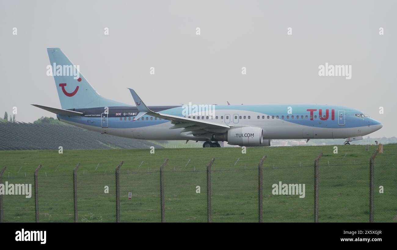TUI Boeing 737 Stock Photo - Alamy