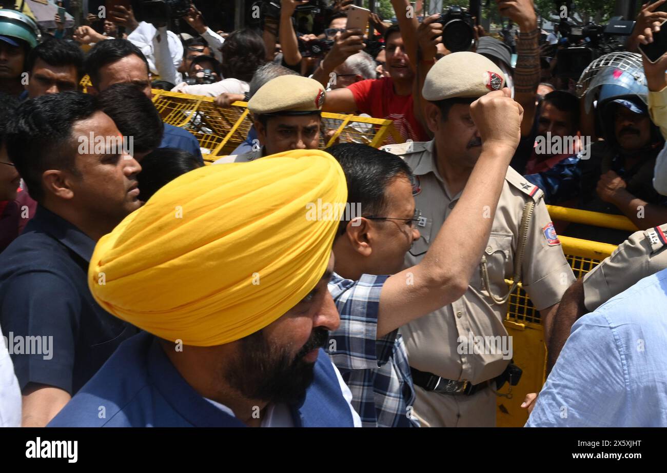 NEW DELHI, INDIA - MAY 11: Delhi Chief Minister Arvind Kejriwal along ...