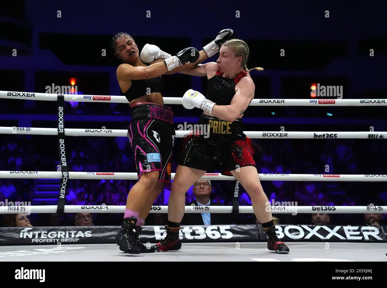 Jessica McCaskill (left) and Lauren Price in the IBA and WBO World ...