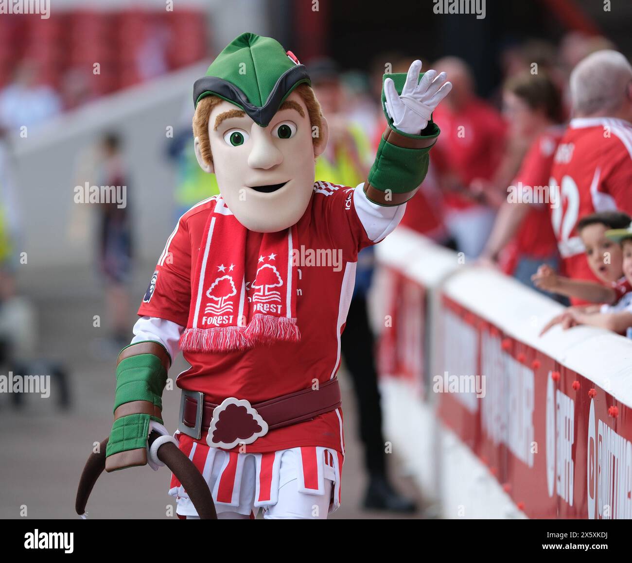 Nottingham forest mascot hi-res stock photography and images - Alamy
