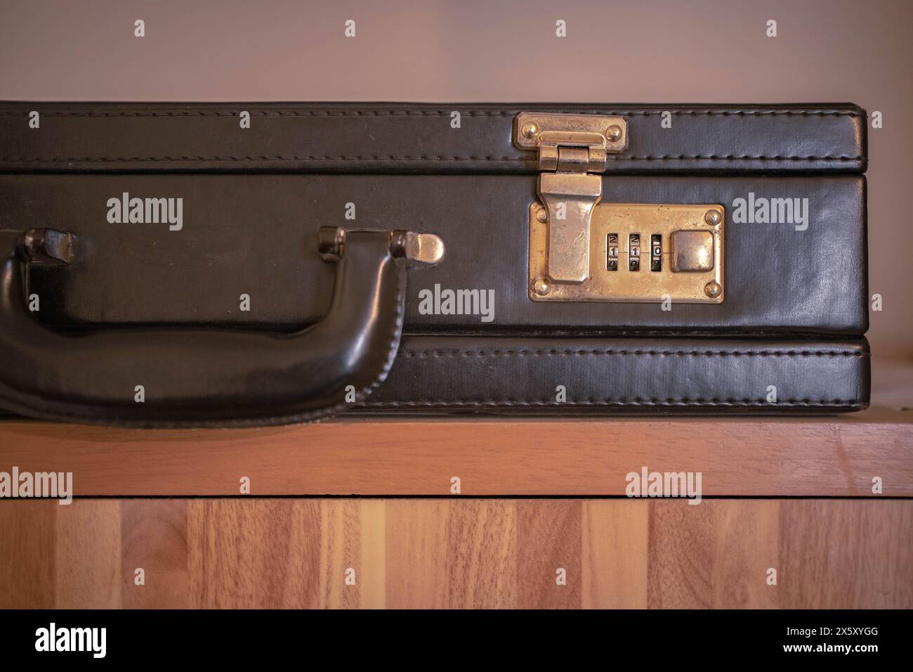 Carry briefcase hi-res stock photography and images - Alamy
