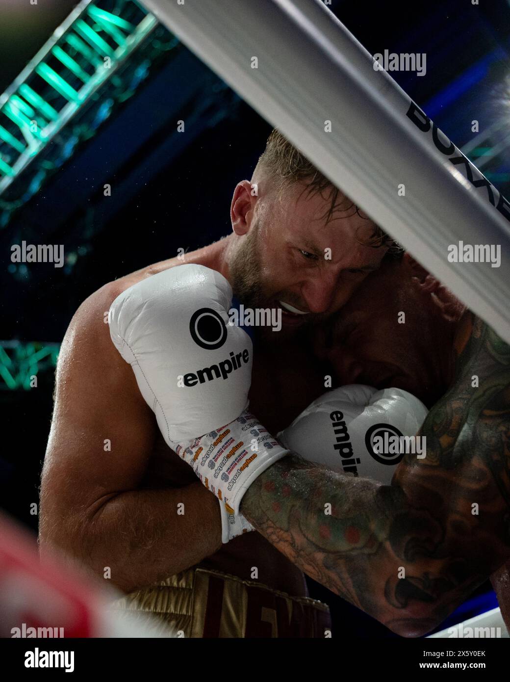 Boxing lewis edmondson hi-res stock photography and images - Alamy