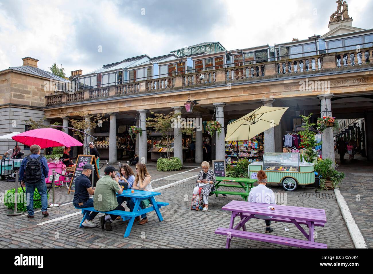 Covert garden market hi-res stock photography and images - Alamy