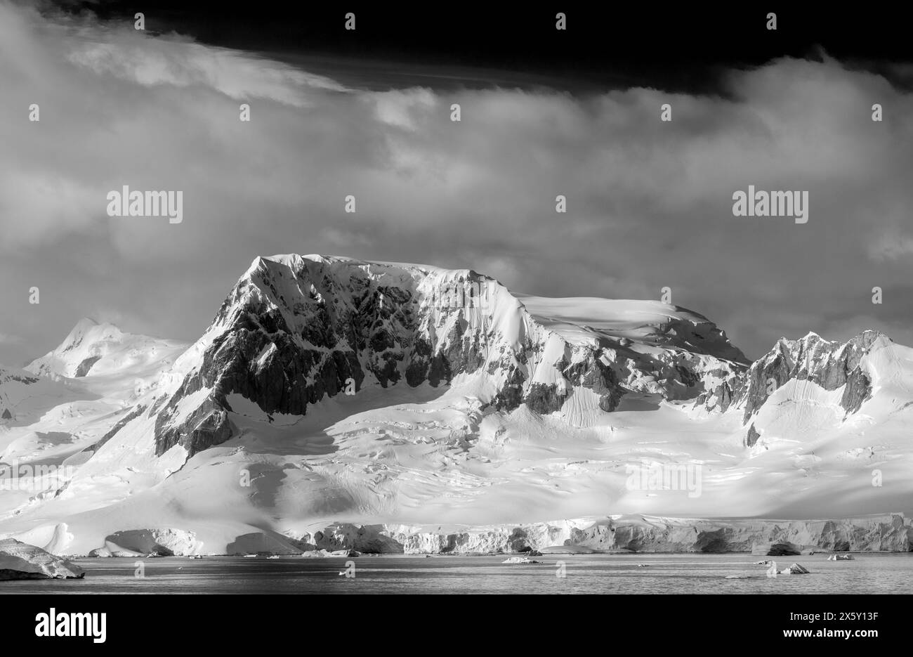 Charlotte Bay, Antarctic Peninsula, Antarctica Stock Photo - Alamy