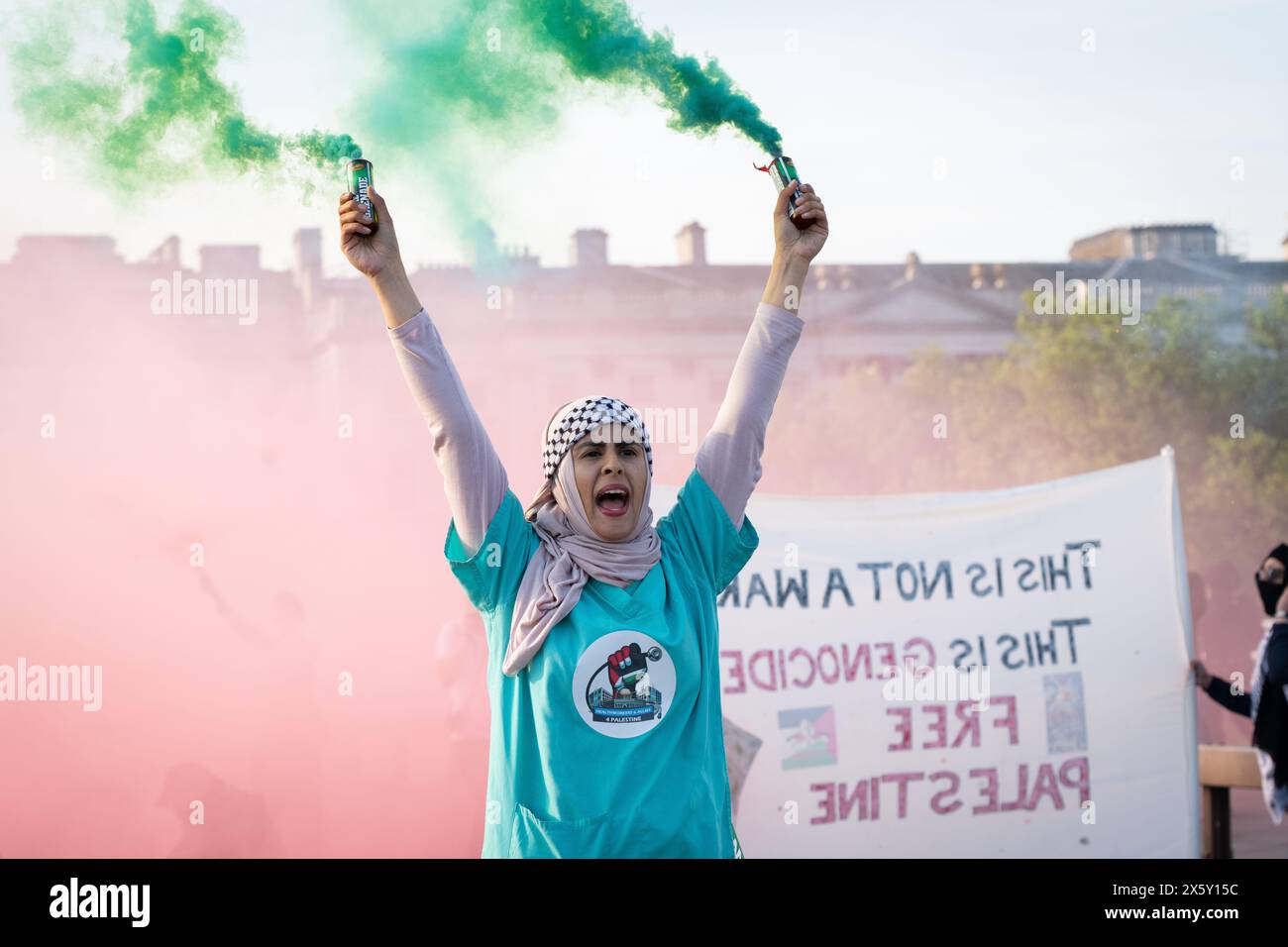 Palestine protest london bridge hi-res stock photography and images - Alamy