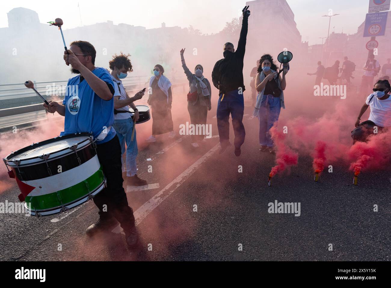 Palestine protest london bridge hi-res stock photography and images - Alamy