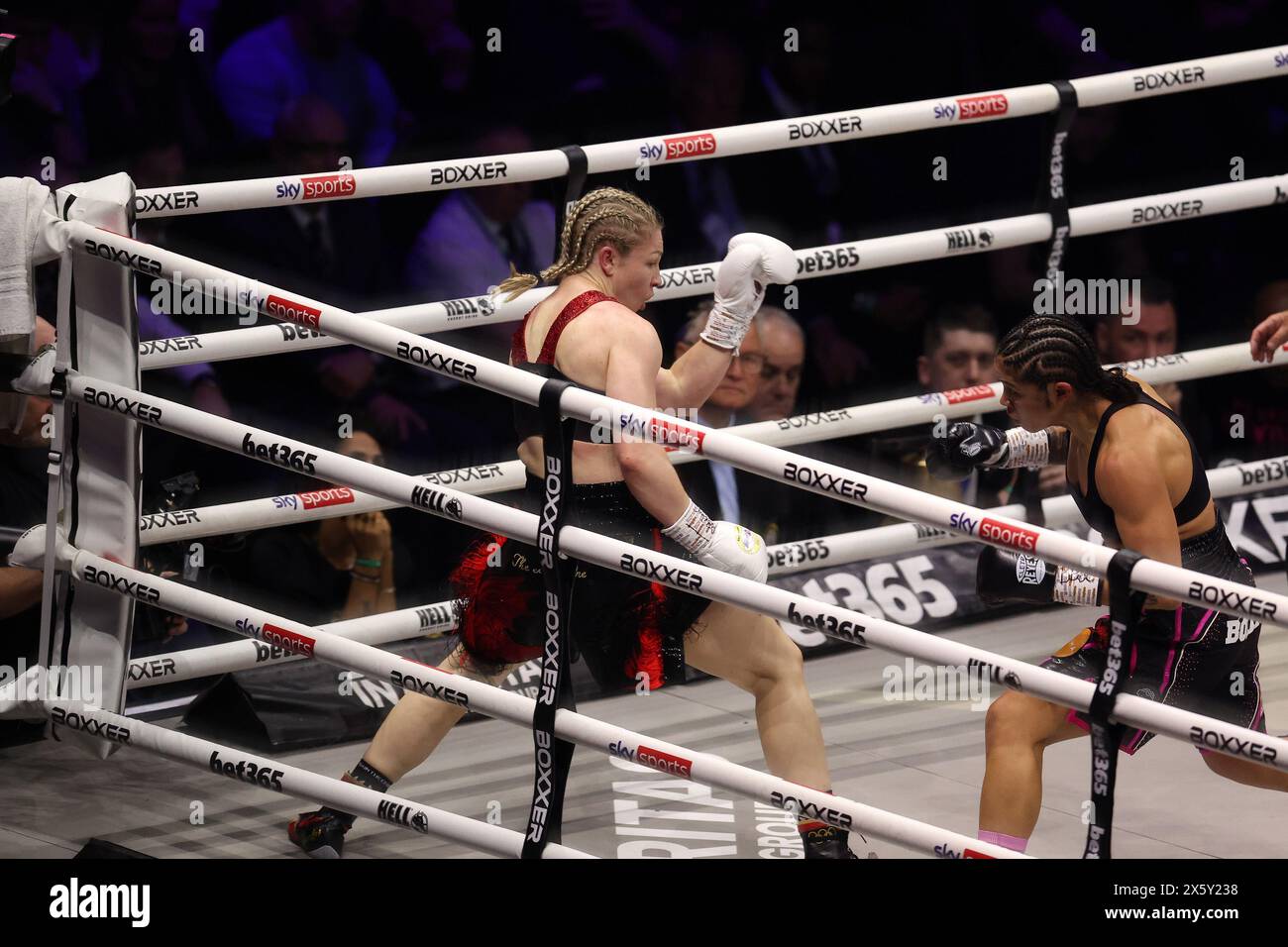 Cardiff, UK. 11th May, 2024. Jessica McCaskill vs Lauren Price at the ...