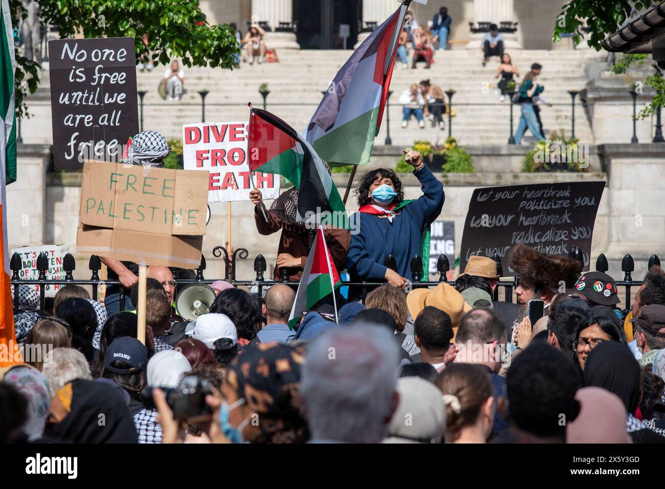 Ucl palestine protest camp hi-res stock photography and images - Alamy