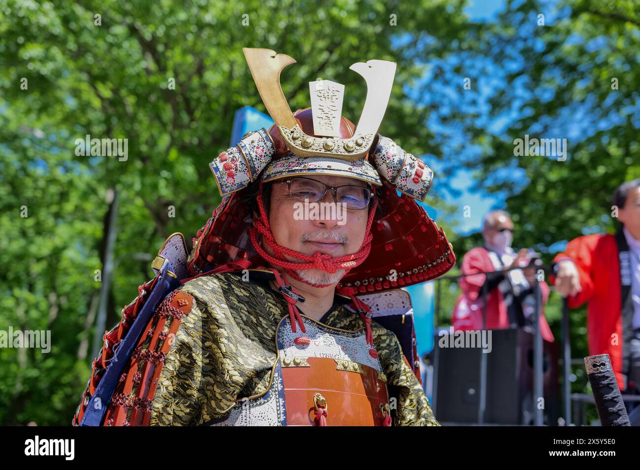 Samurai soldiers or warriors marching hi-res stock photography and ...