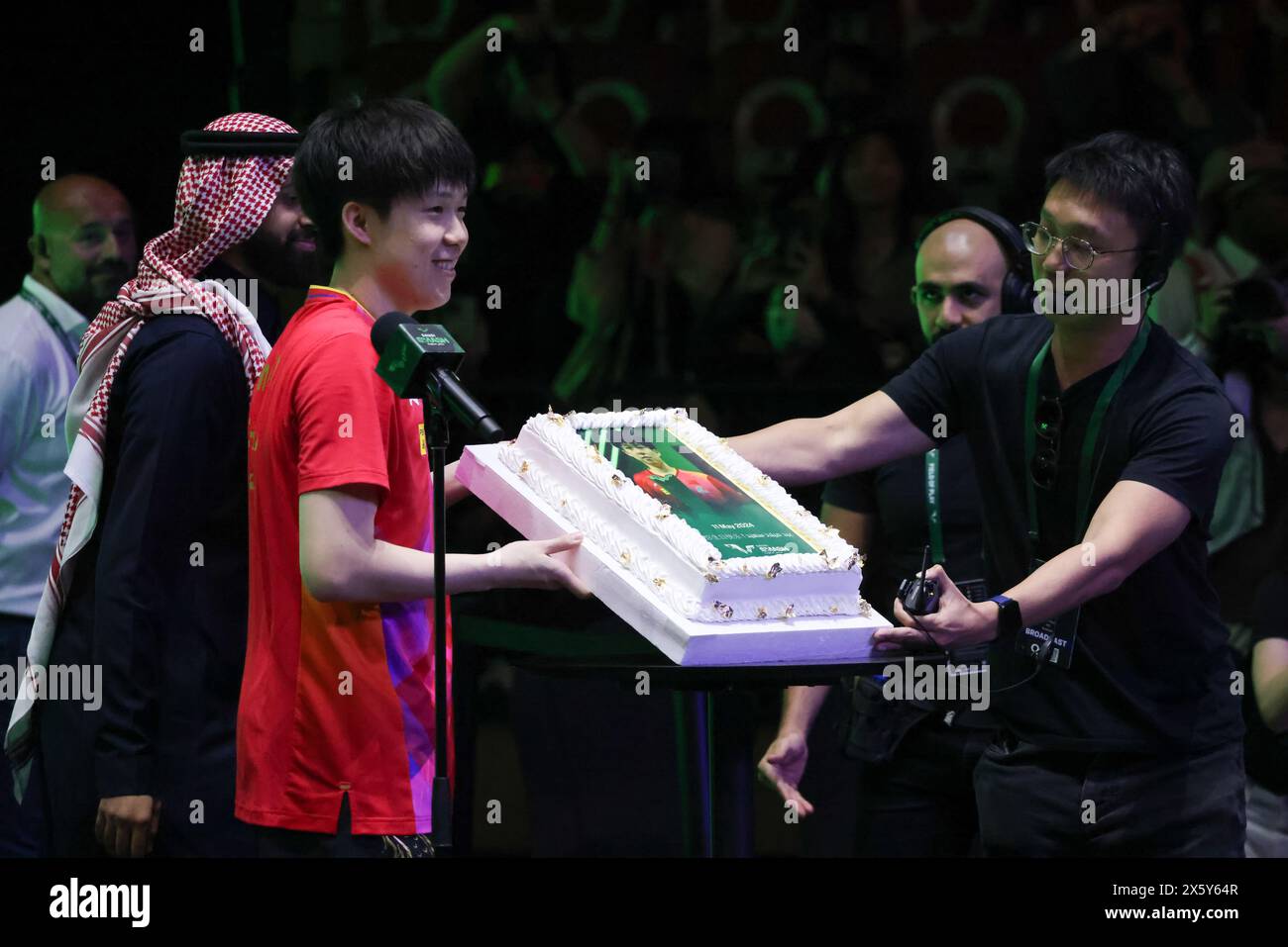 Jeddah, Saudi Arabia. 11th May, 2024. Wang Chuqin (front L) of China ...