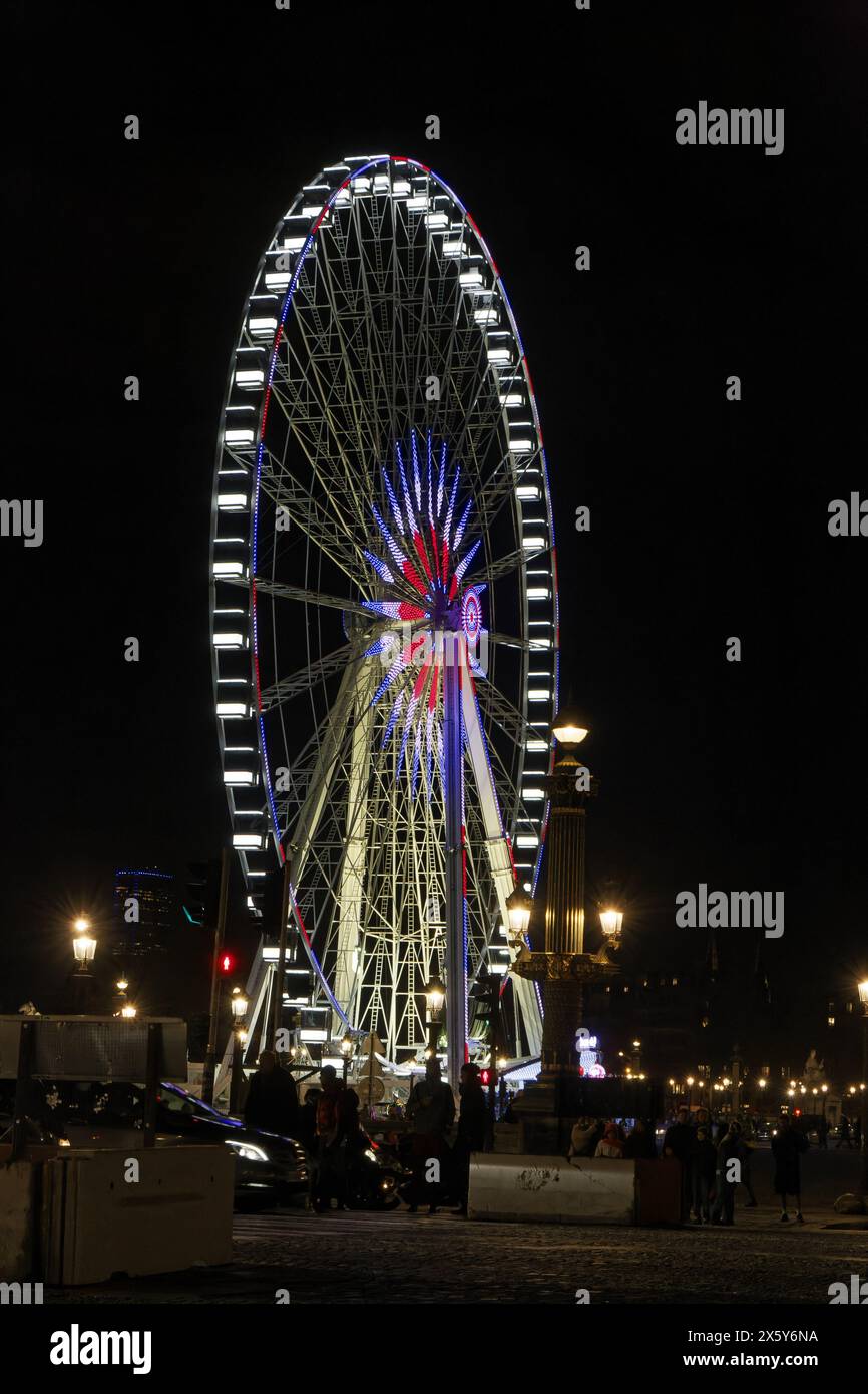 Paris, France.26Th Nov, 2015. View of the Big Wheel with its ...