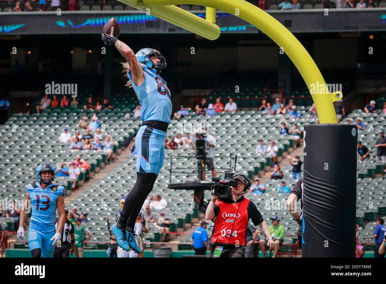 May 11, 2024, Arlington, Texas, USA: Arlington Renegades tight end SAL ...