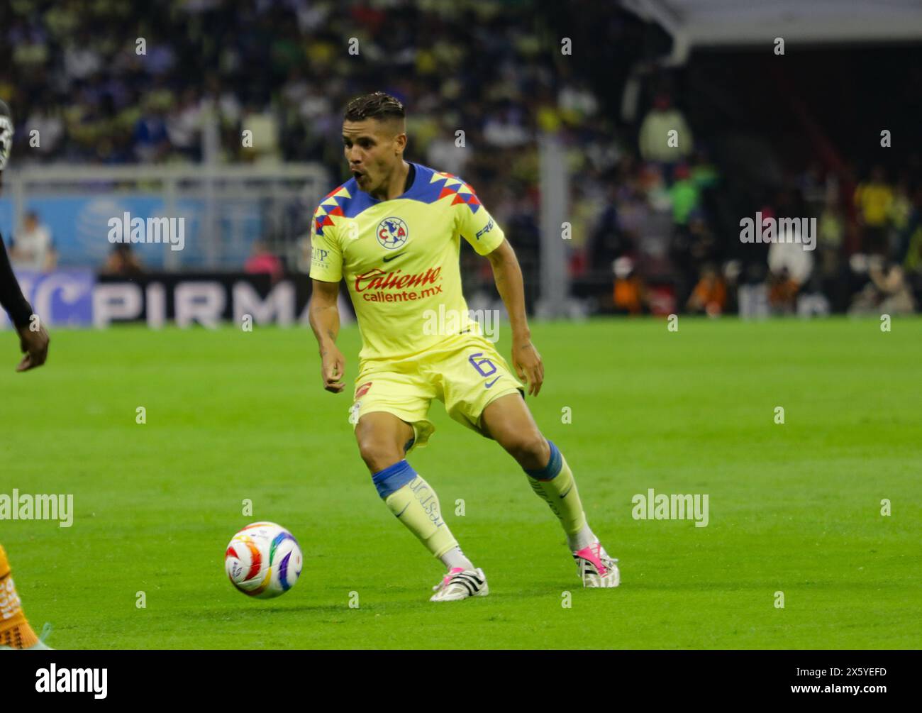 Jonathan dos santos club america hi-res stock photography and images ...