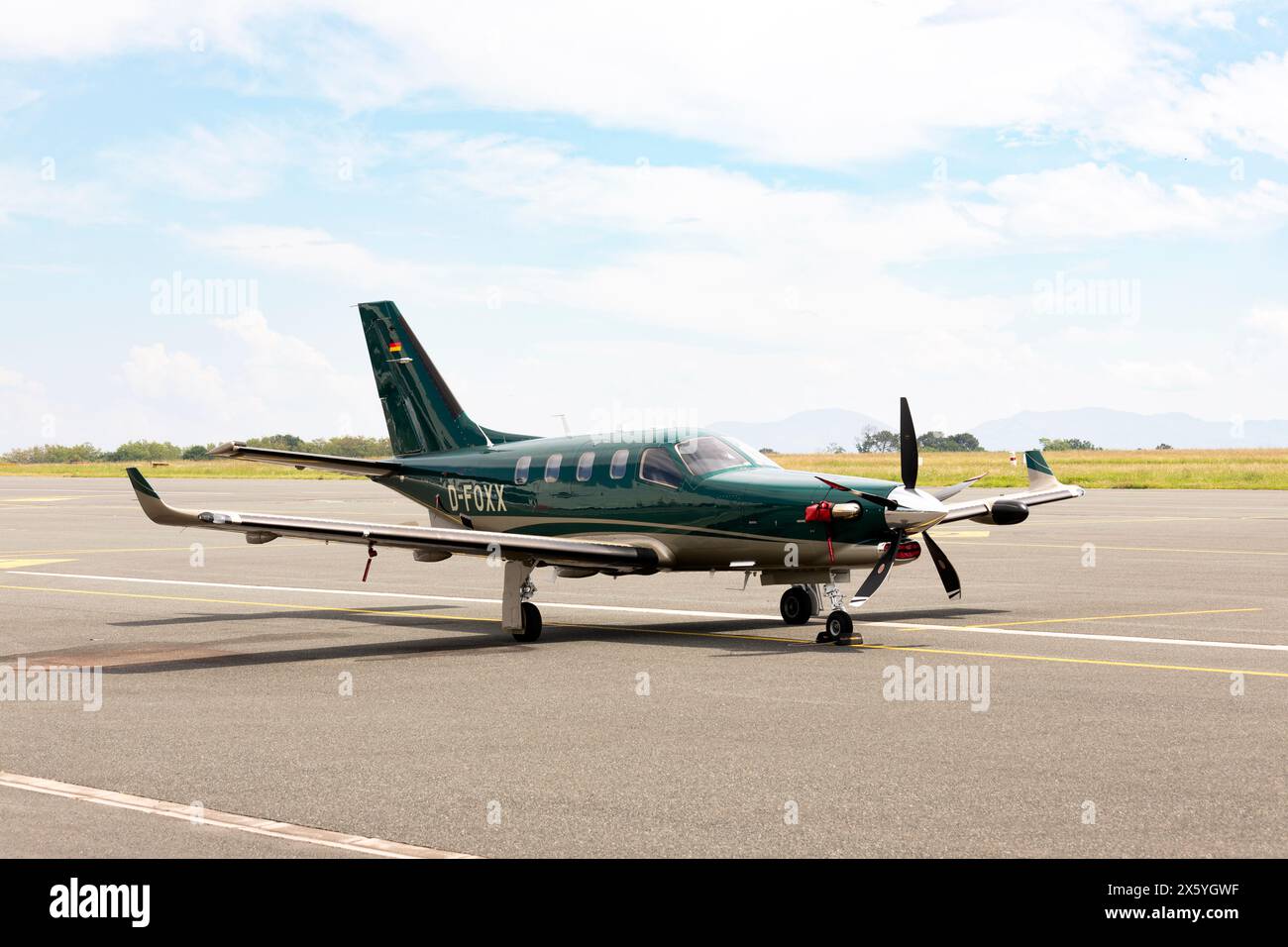 Avión turbo hi-res stock photography and images - Alamy