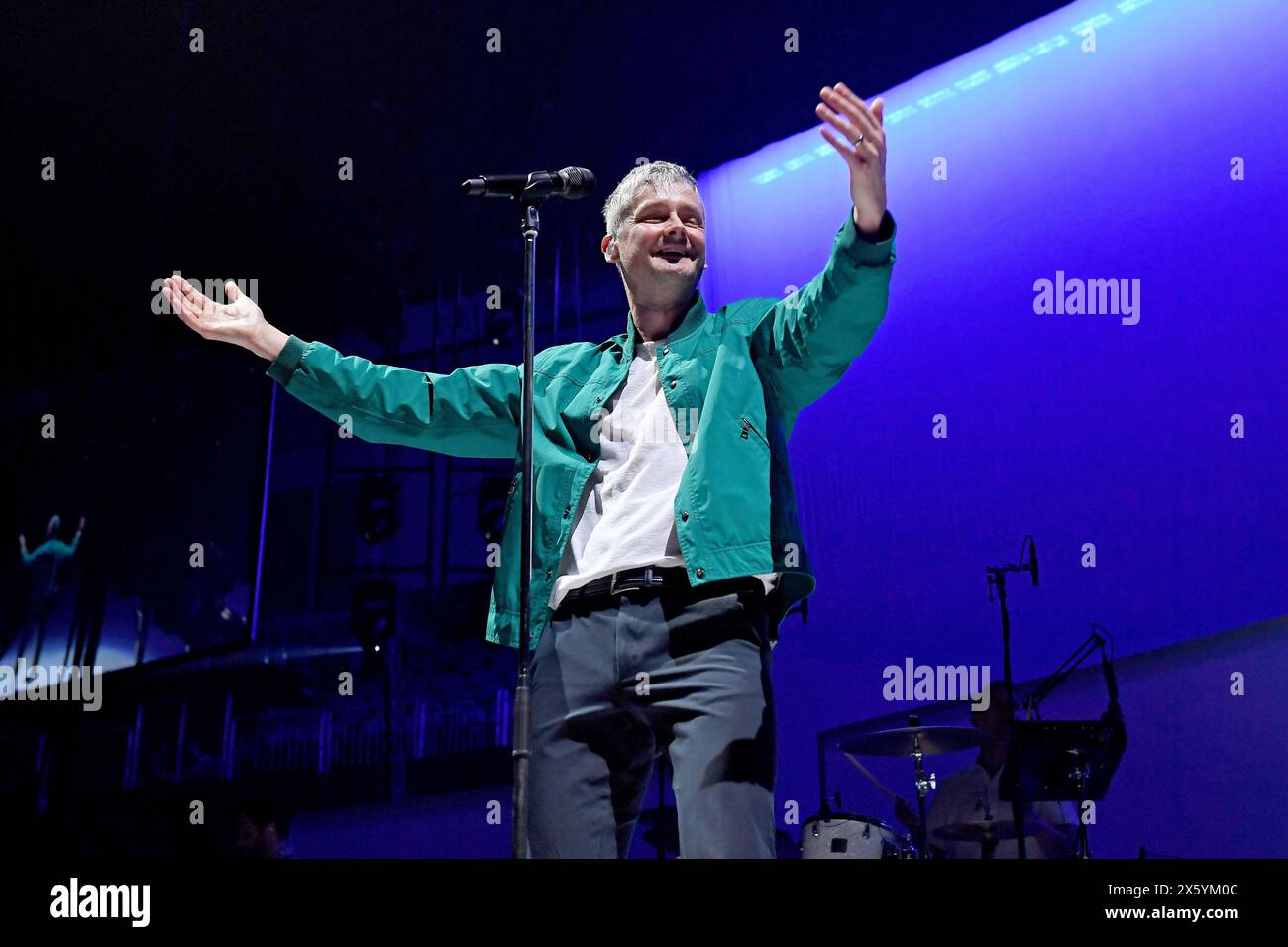 Tom chaplin jacket hi-res stock photography and images - Alamy