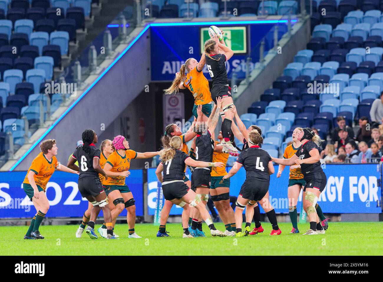 Sydney, Australia. 11th May, 2024. Laetitia Royer of Canada wins the ...