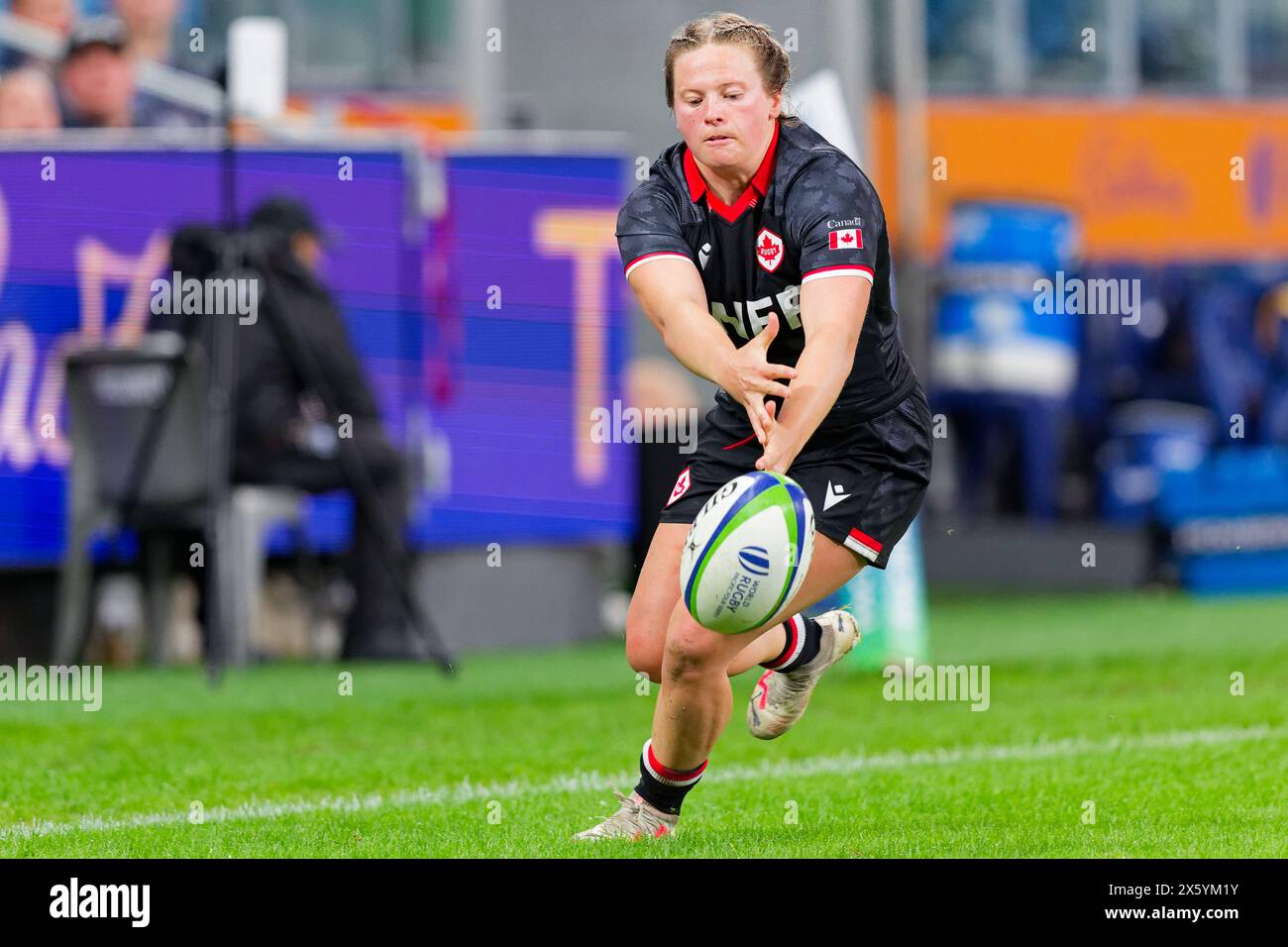 Sydney, Australia. 11th May, 2024. Claire Gallagher of Canada reaches ...