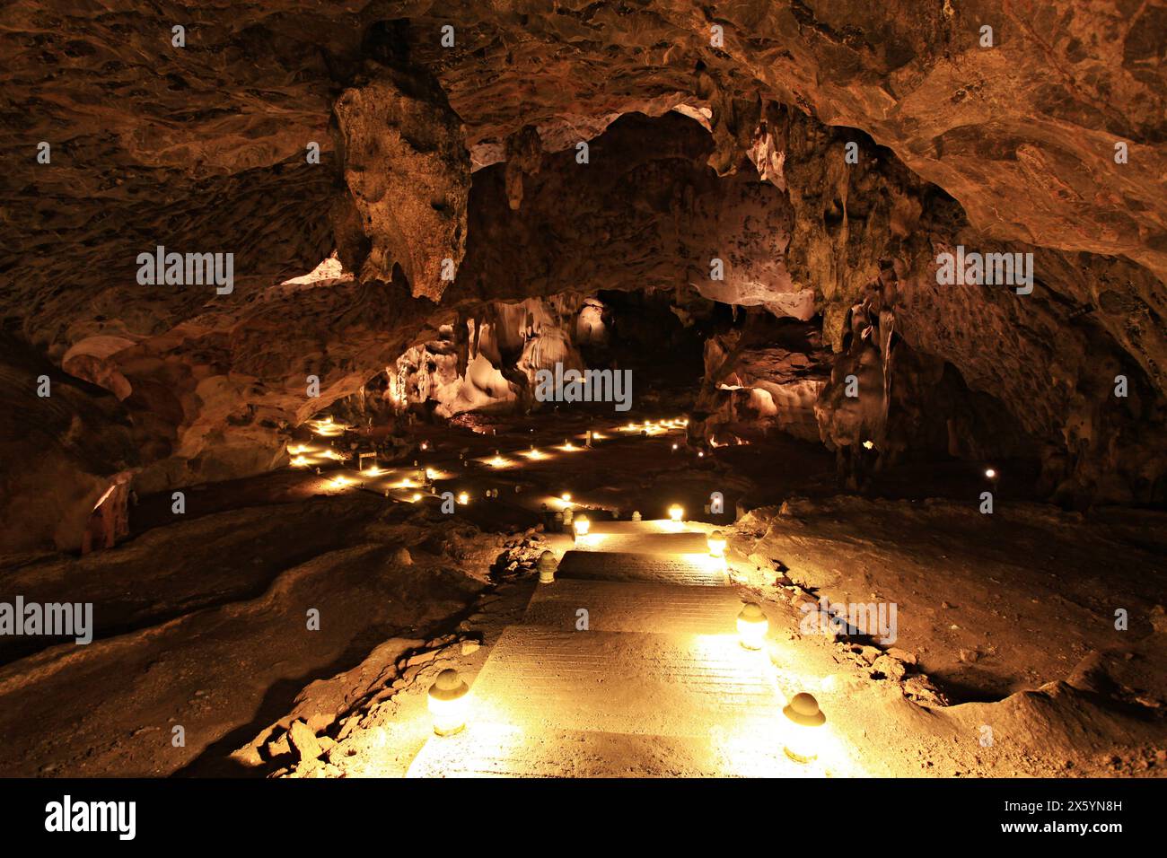 Stalactites in Kamin cave. Tai Rom Yen national park at Surat Thani ...