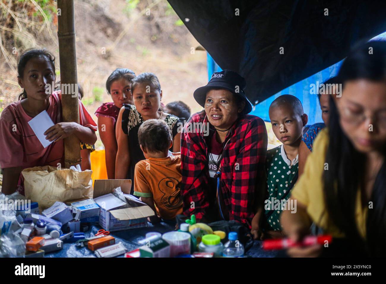 Myawaddy, Myanmar. 11th May, 2024. The people who flee from Myawaddy ...
