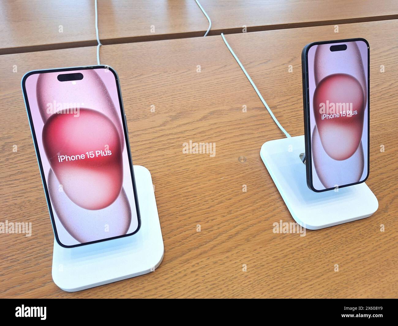 Hard und software hi-res stock photography and images - Alamy