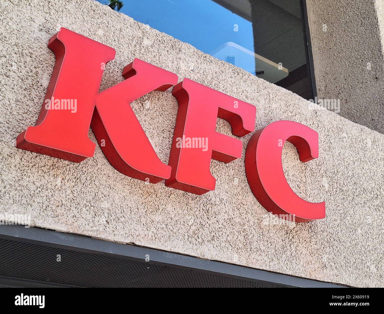 Kfc emblem hi-res stock photography and images - Alamy
