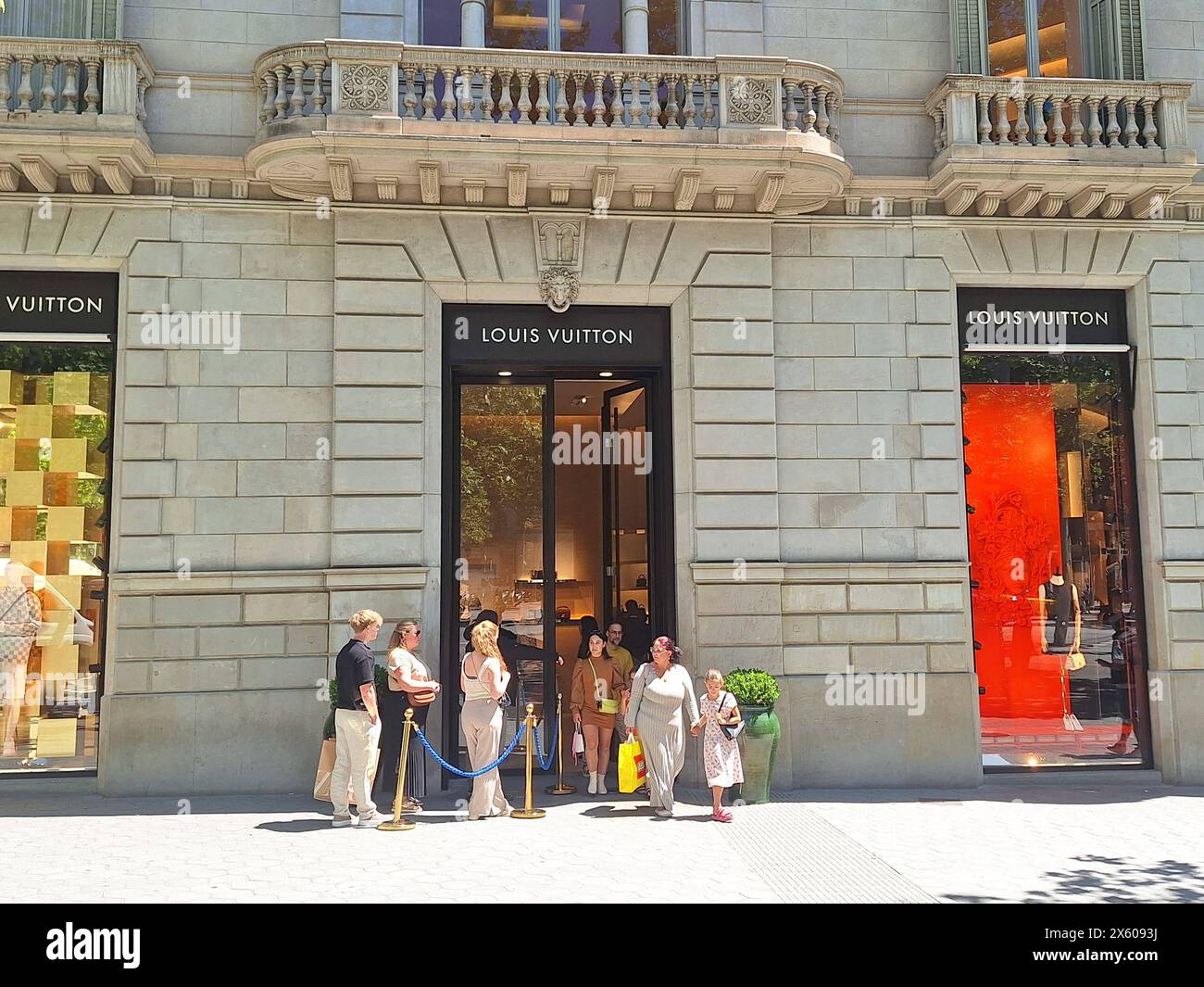 Barcelona Themenbild - Luxusmarken, Werbeschilder, Luxus, Werbung ...