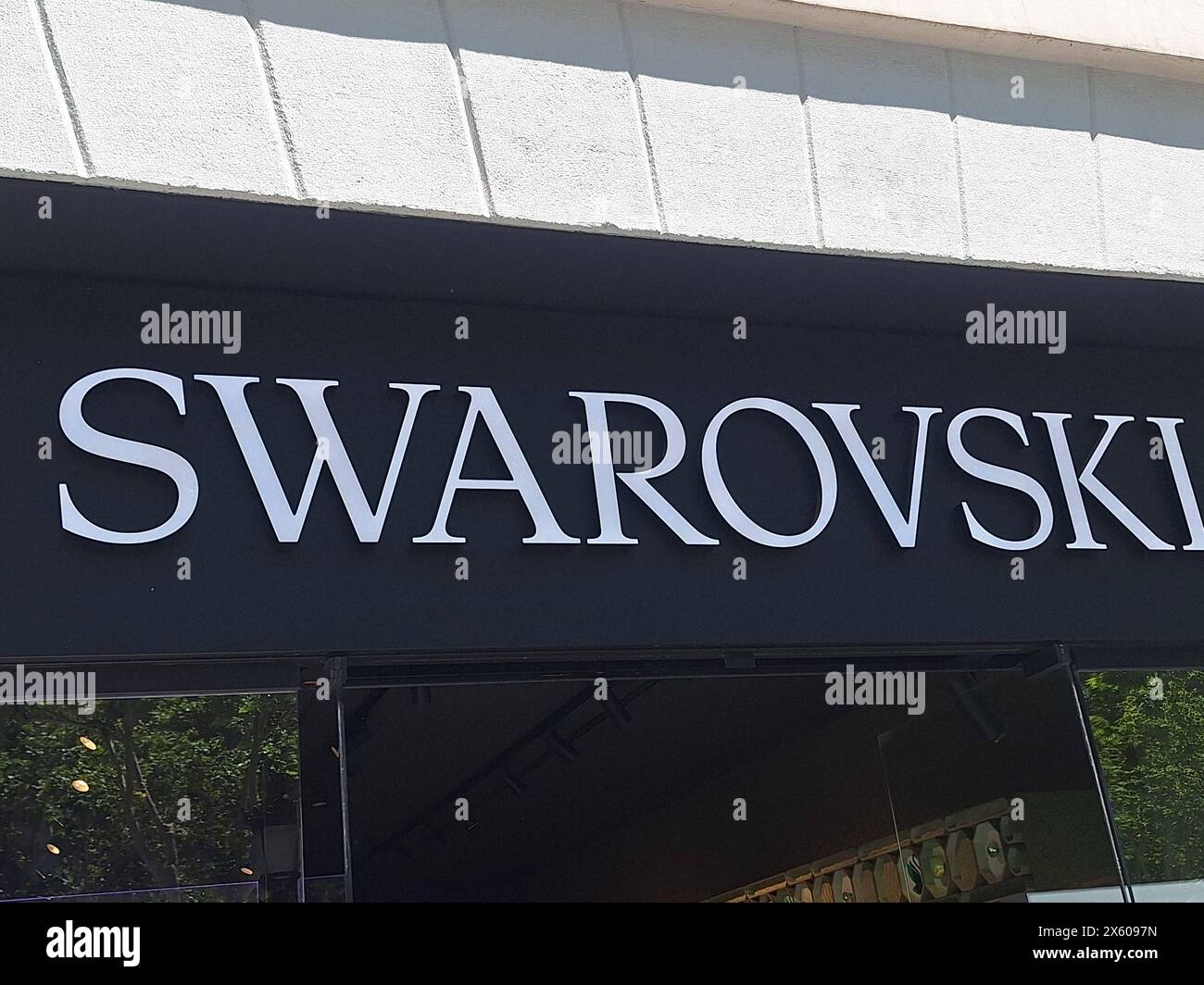 Barcelona Themenbild - Luxusmarken, Werbeschilder, Luxus, Werbung ...