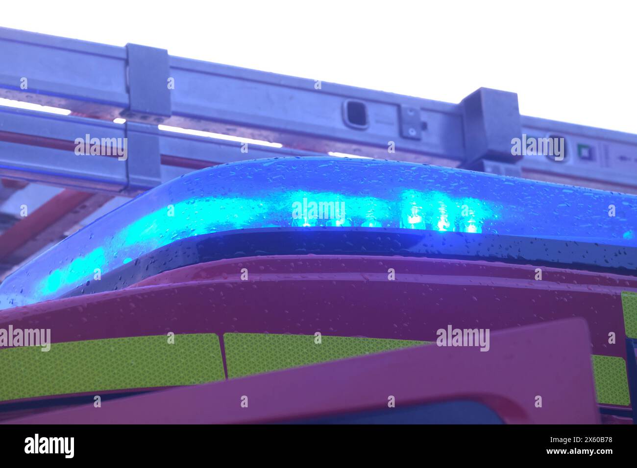 Feuerwehr-Blaulicht Feuerwehr in verschiedenen Bildern und Aktionen in ...