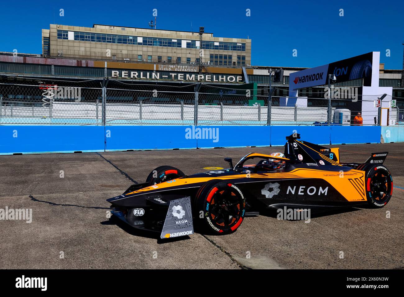 08 BARNARD Taylor (gbr), NEOM McLaren Formula E Team, Nissan e-4ORCE 04 ...
