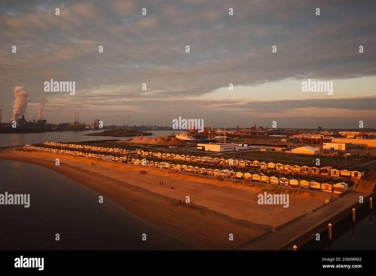 Kleine Strand, Beach Huts, Ijmuiden Netherlands Stock Photo - Alamy