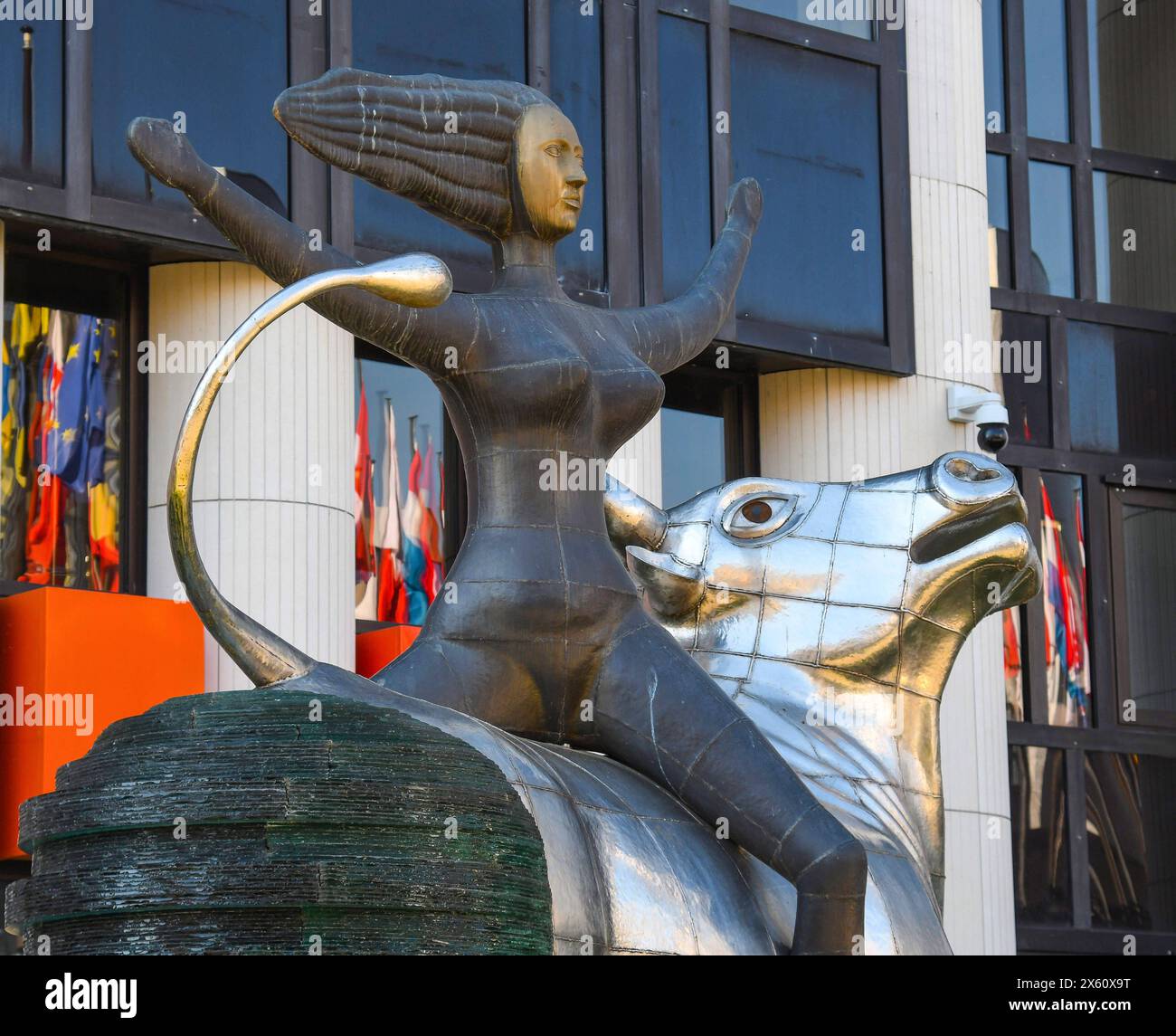 Bronze stahl hi-res stock photography and images - Alamy