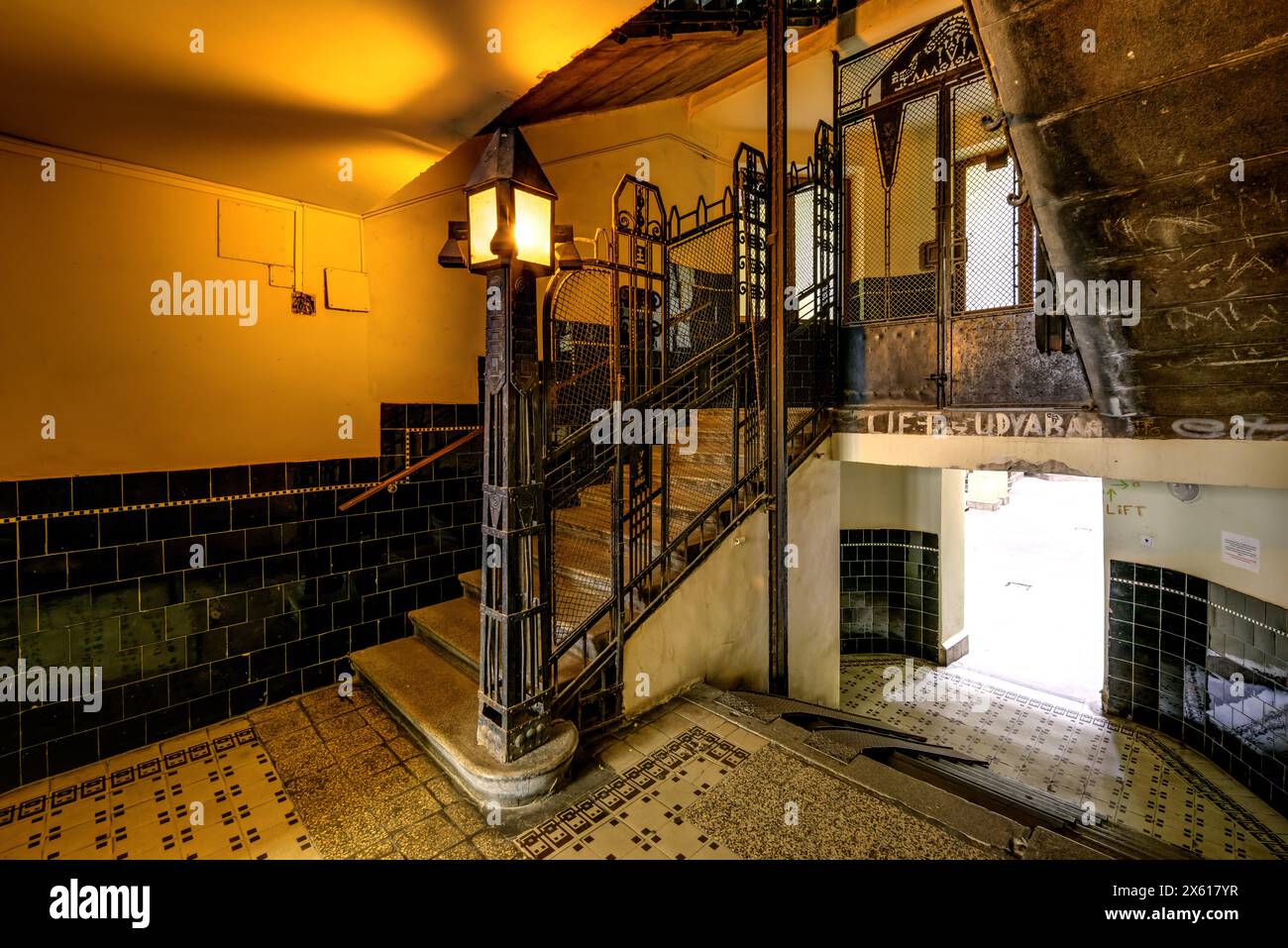 Budapest, Palatinus-Häuser Honvéd utca 16 und 18, Emil Vidor 1912 ...